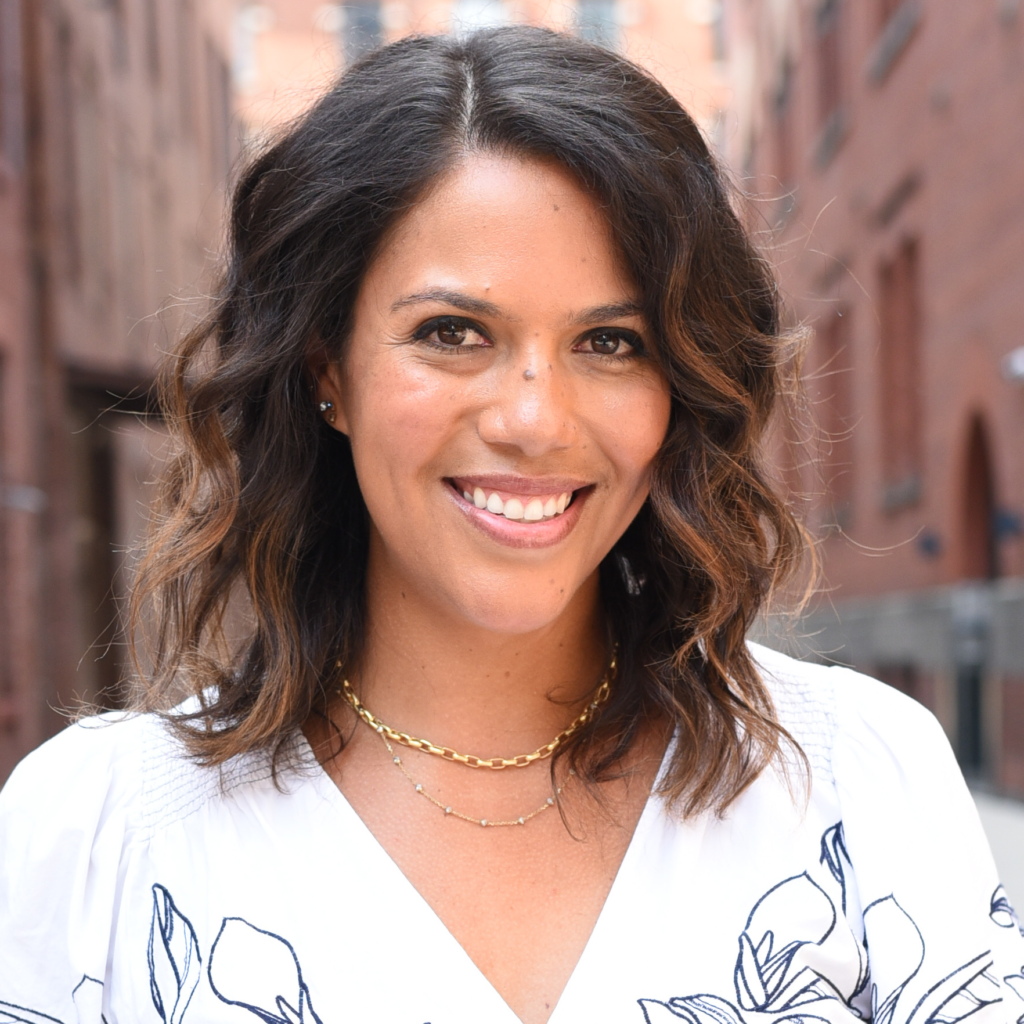 Swipe Right on Love and Egg Freezing - Quiet The Clock Podcast